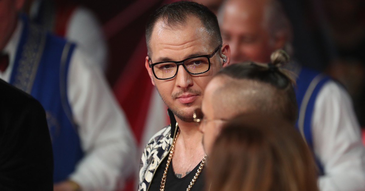 Brutális büntetést kapott Curtis. Erre talán még ő sem számított - Rúzs ...