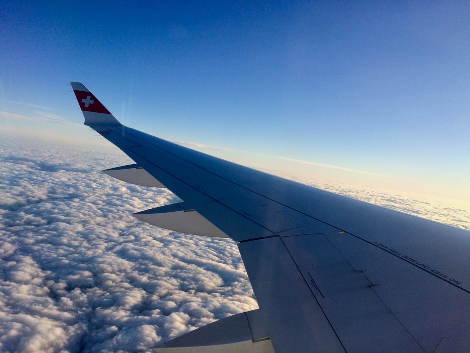 Swiss - podróż samolotem, klasa economy, biznes