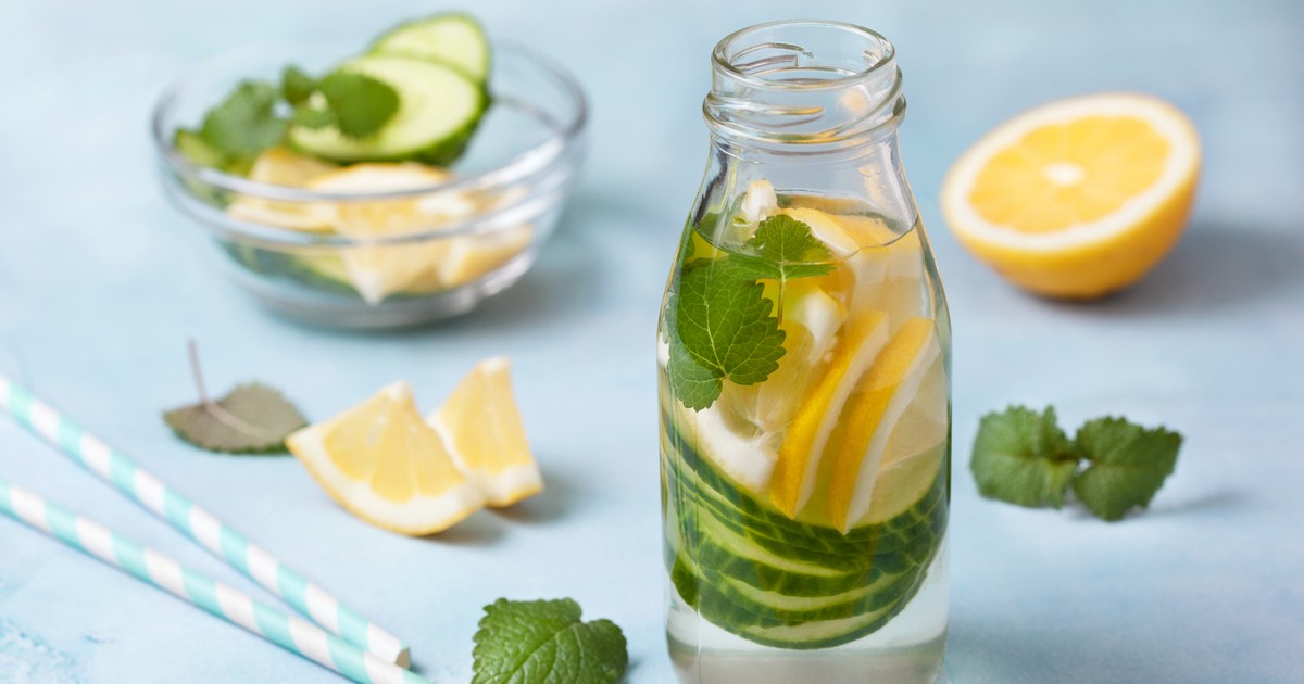 "Sassy water" - napój, który pomoże, jeśli marzysz o płaskim brzuchu ...