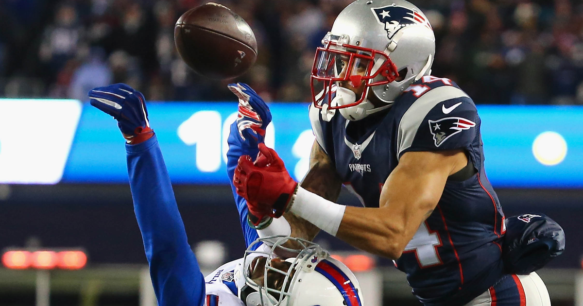 TV giants are lining up for a fight over a potential $10 TV bundle ...