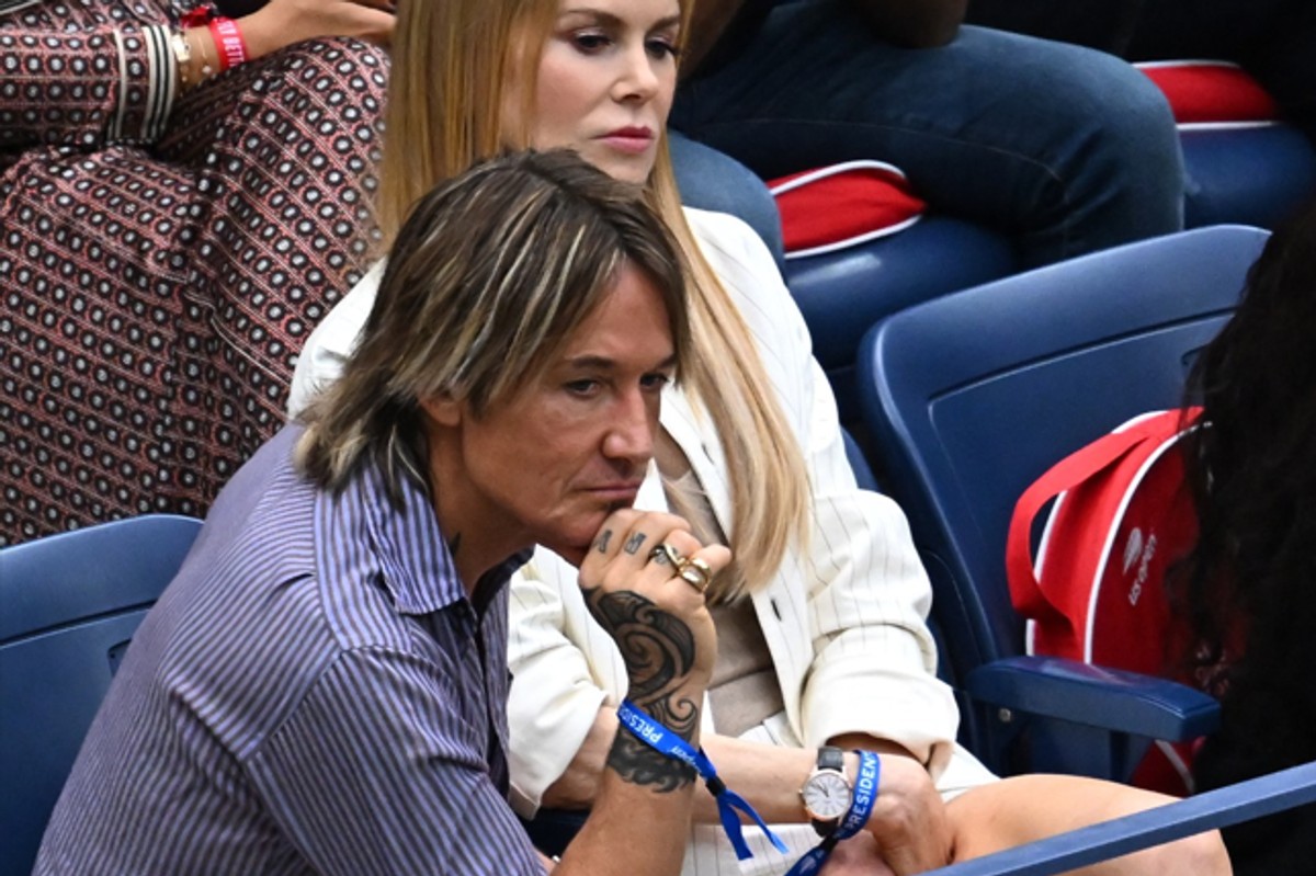 Nikol Kidman sa suprugom Kitom Urbanom na meču Novaka Đokovića u finalu ...