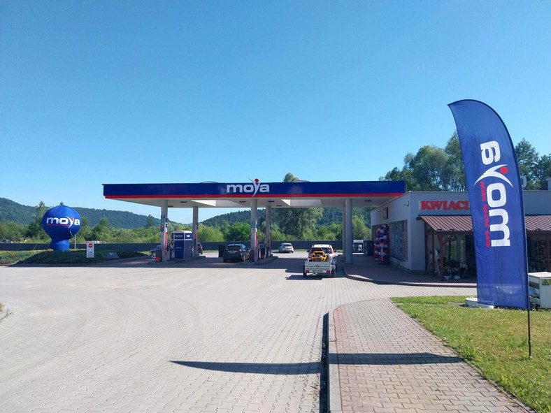 Polska sieć stacji paliw Moya w pierwszej trójce. Jest większa niż MOL, Shell i Circle K