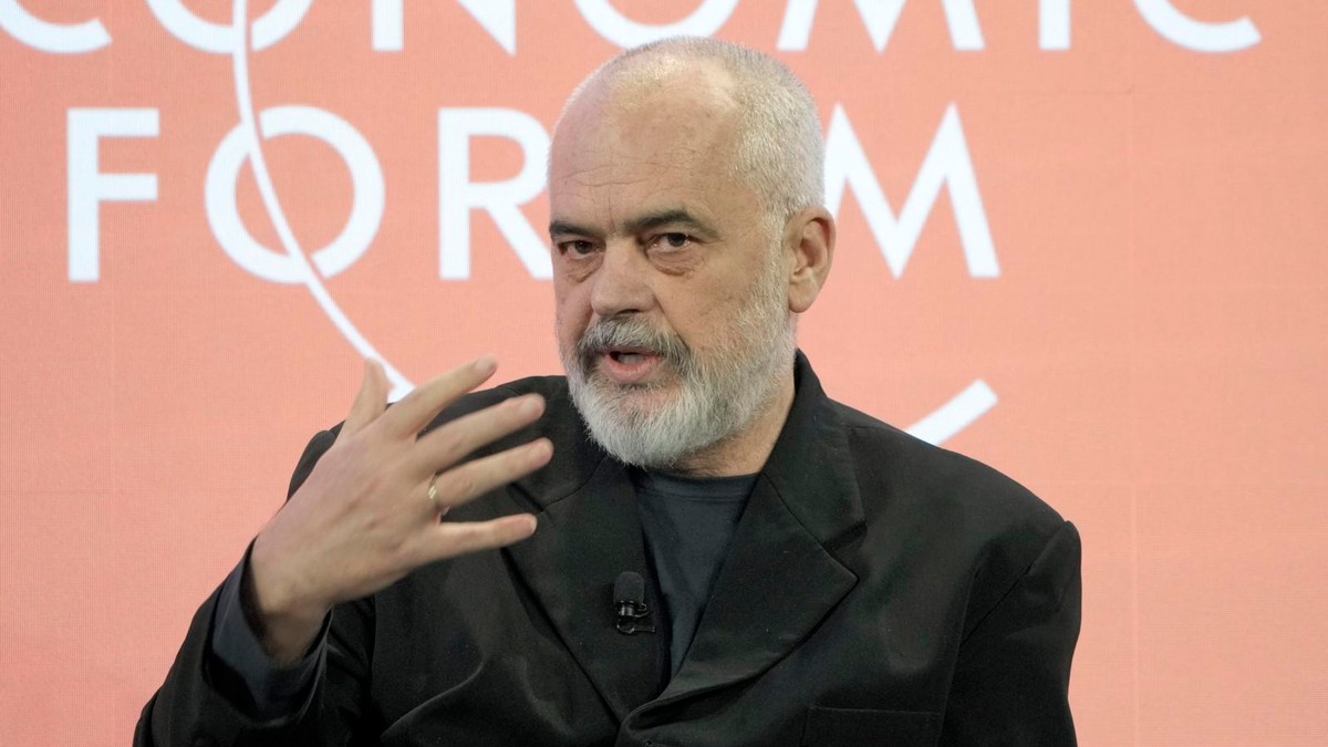 Rama posetio Prizren: "Albanska istorija se oseća u vazduhu koji ...