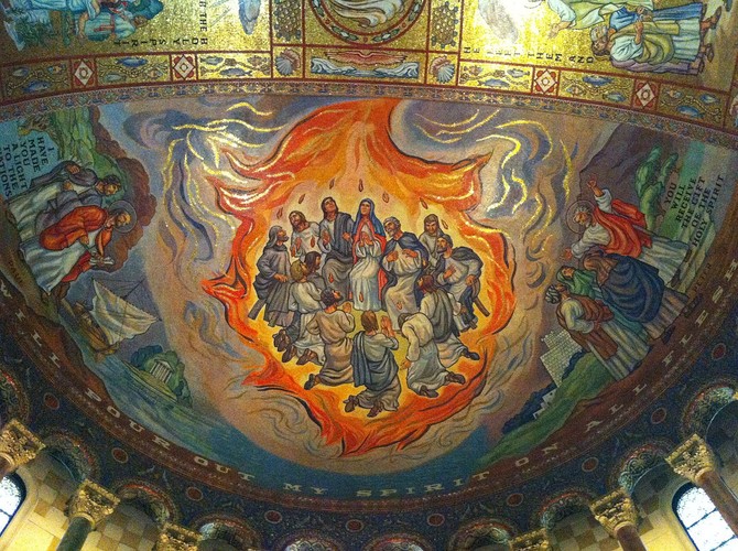 Silazak svetog Duha na apostole: Običaj kaže da treba da stavite čen ... Silazak svetog Duha na apostole: Običaj kaže da treba da stavite čen ...