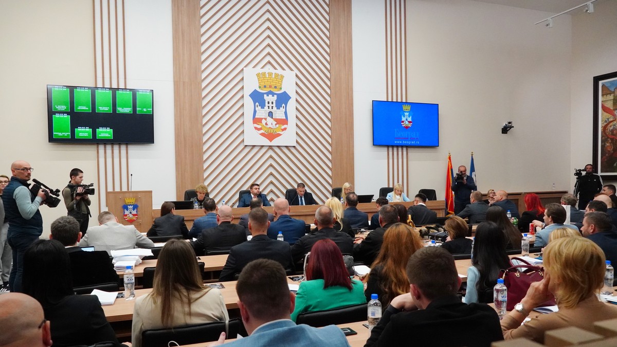 Burna rasprava u Skupštini grada Beograda oko izbora i izbornih lista ...