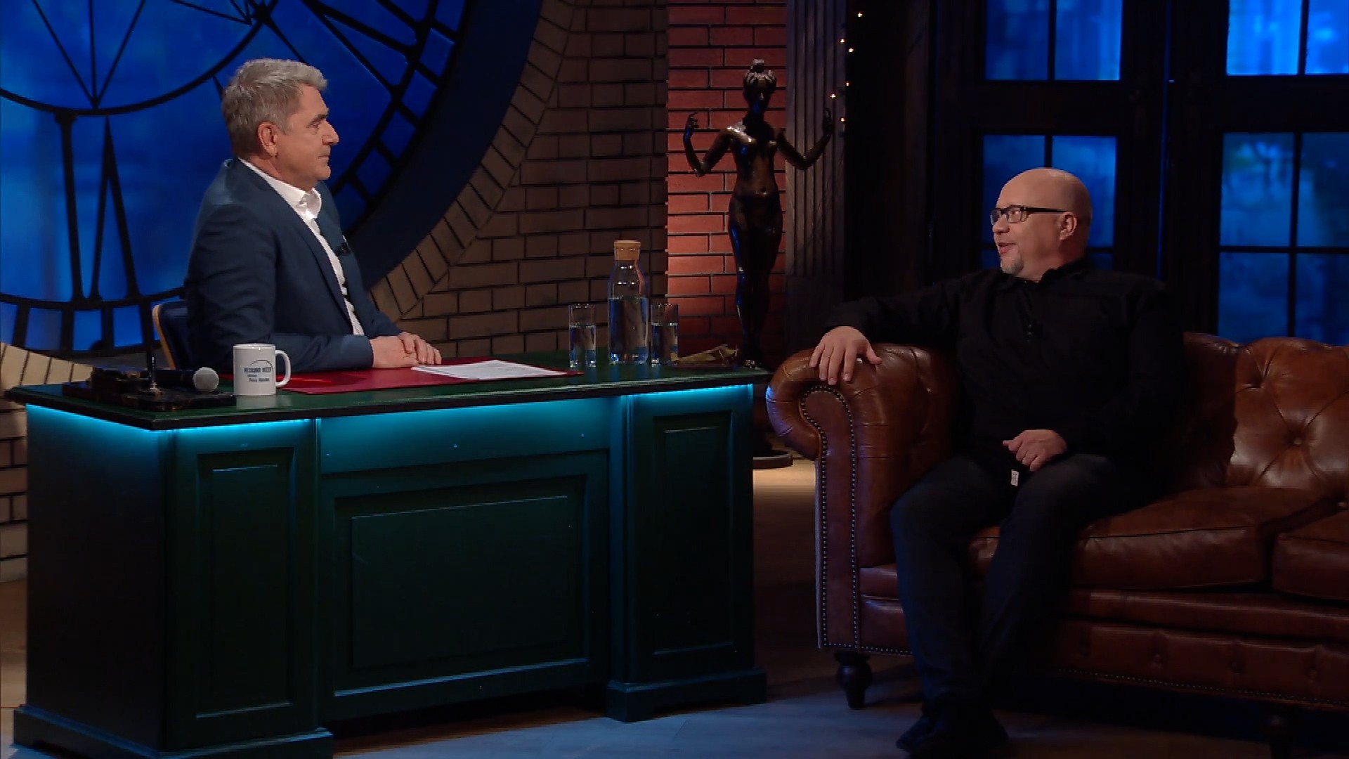 Niečo také sa Marcinovi ešte nestalo: Moderátor si odskúšal pisoárovú ...