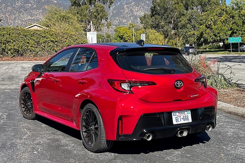 Toyota GR Corolla Circuit Edition. Wiemy, jak jeździ pożeracz zakrętów