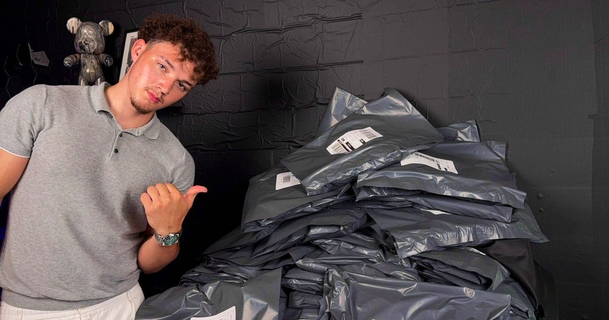 I'm a 20-year-old who made over $100,000 in one year selling clothes on ...