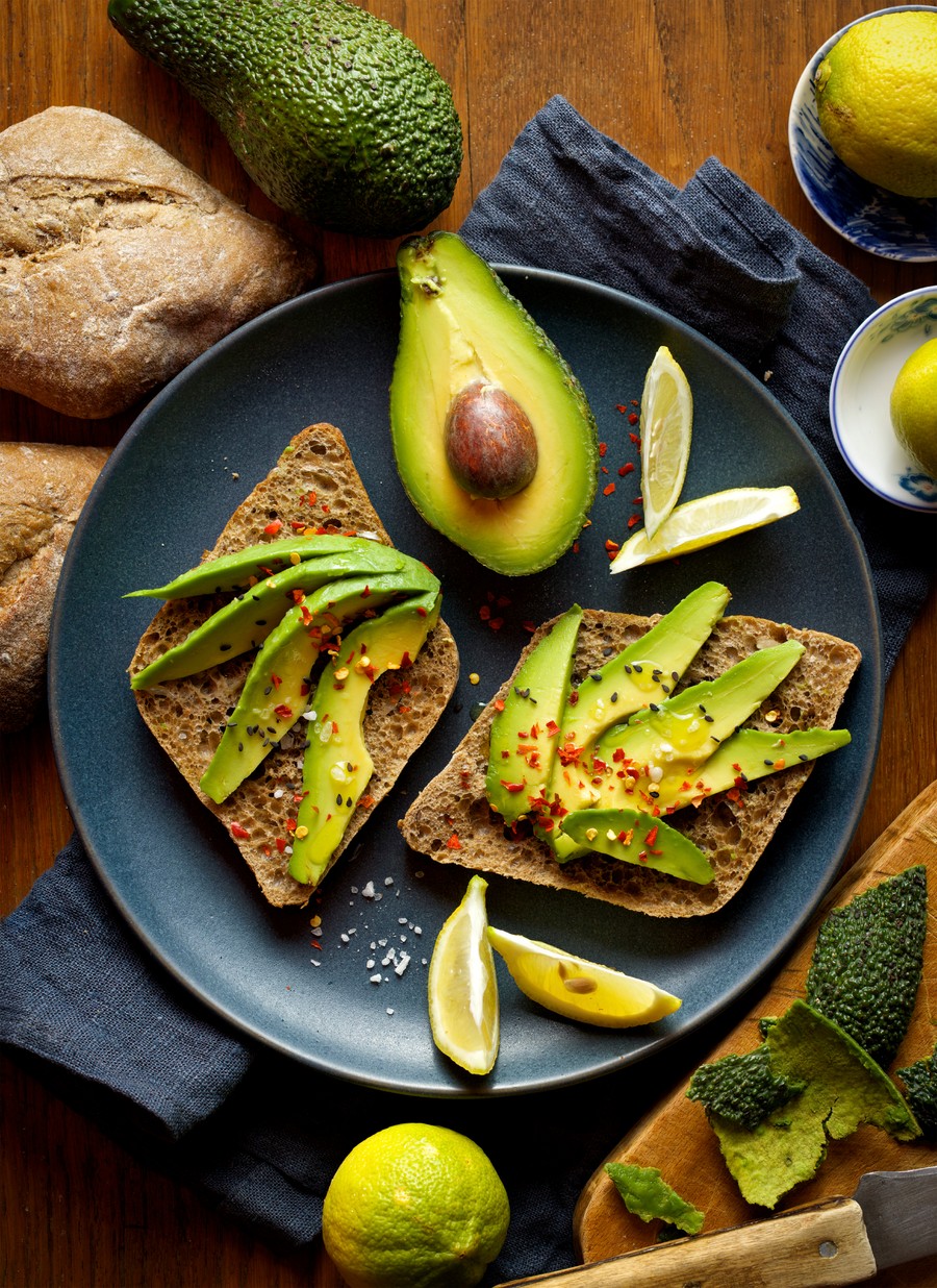 10 pysznych sposobów na to, jak jeść awokado