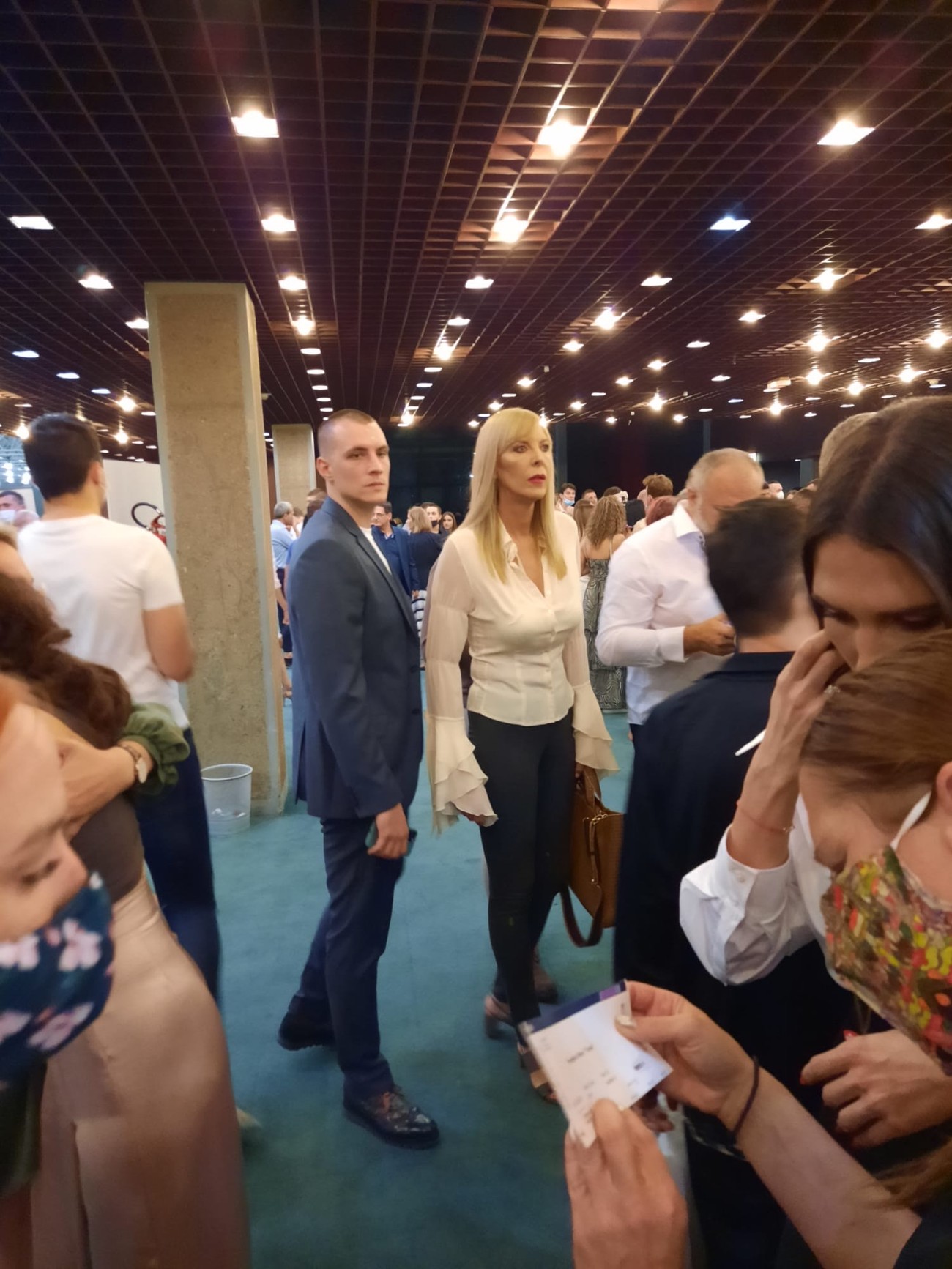 olivera cirkovic toma film premijera sin - Blic