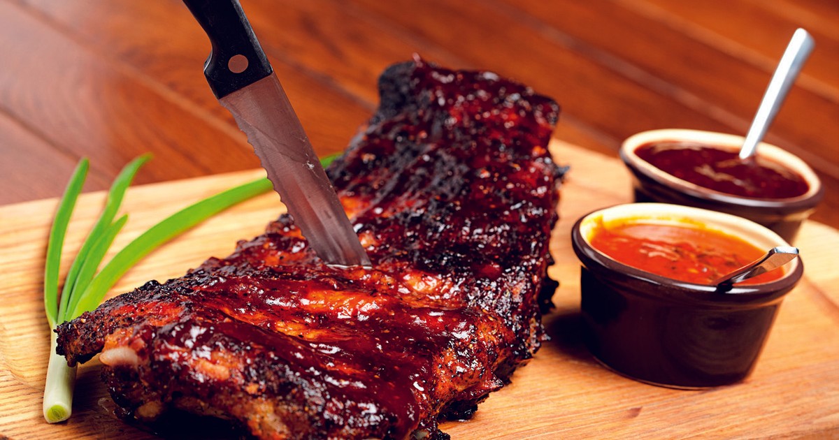 Grillowane żebra w miodowej glazurze - Onet Gotowanie