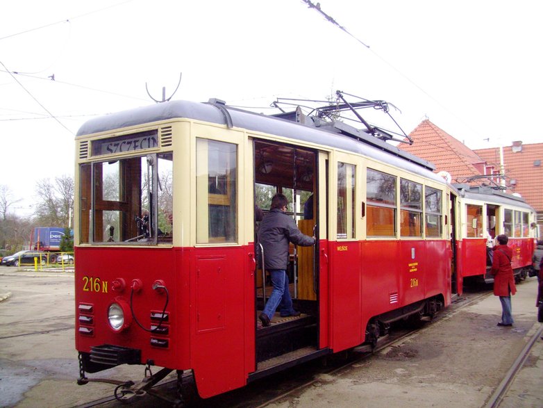 Dramatyczny kurs "szóstki". Tramwaj pędził bez hamulców i wypadł z szyn - Styl życia