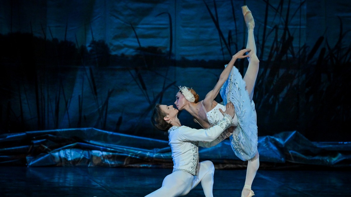 Emocije na sceni: Gostovanje Simkina i Salenko u baletskom klasiku ...