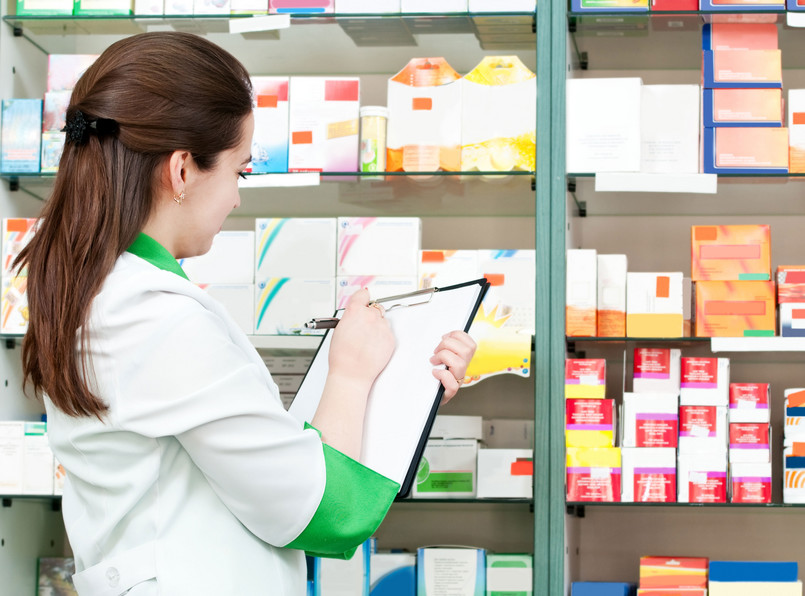 W aptekach brakuje popularnego leku używanego w terapii raka piersi ...