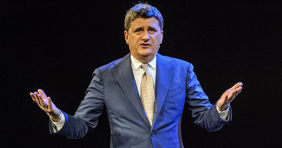 Palikot zaprezentował nowy spot wyborczy z lodówką - Wiadomości