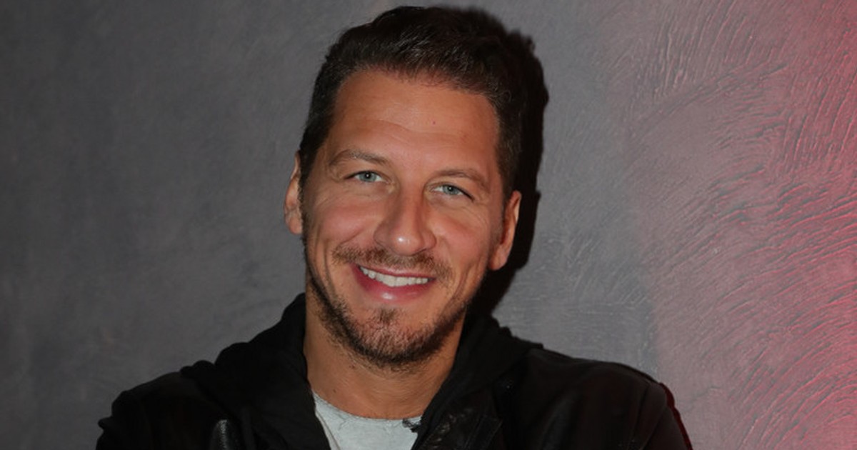 Irigykedünk: Vastag Csaba épp Kubában sütteti kigyúrt izmait - Blikk