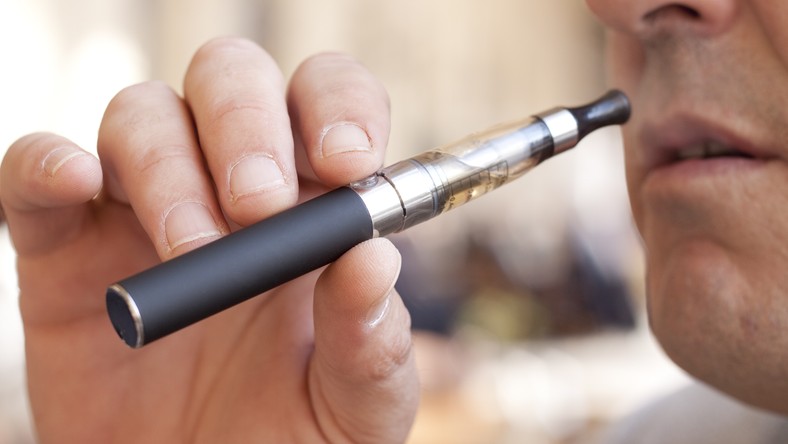 E-papieros to wciąż papieros! Nałogu nie oszukasz - Dziennik.pl