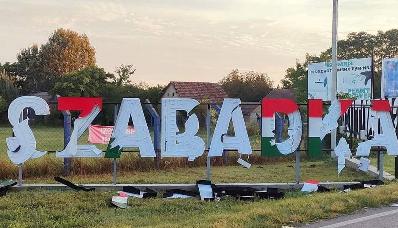 Vandali uništili natpis grada Subotice na mađarskom jeziku na Paliću ...