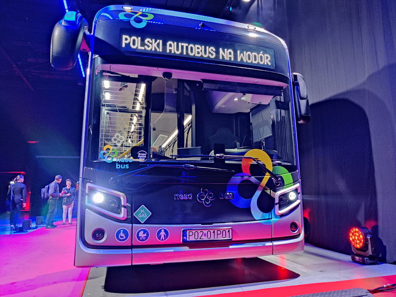 NesoBus: Pokazano polski autobus wodorowy. Będzie produkowany w Świdniku