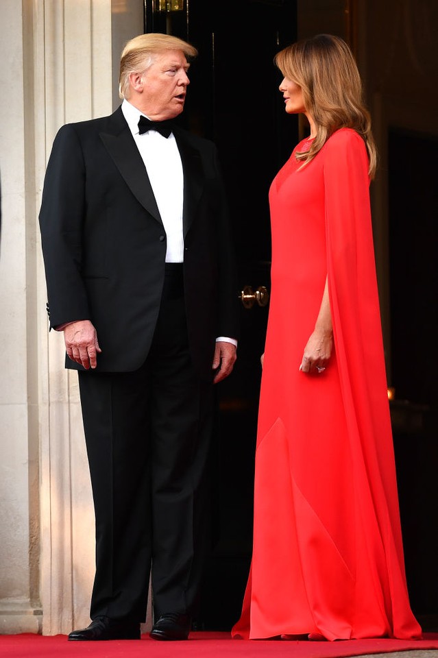 Melania Trump i Meghan Markle w bardzo podobnych sukienkach [ZDJĘCIA ...