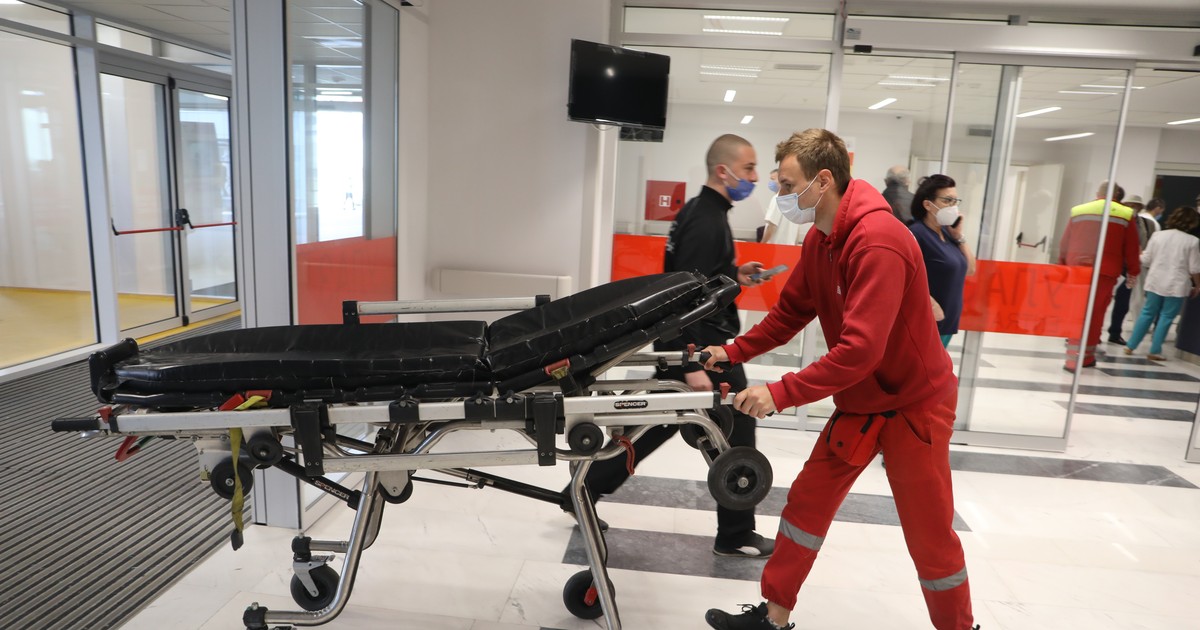 Lekari upozoravaju na srčane udare: "Neko ko je pre 6 meseci bio zdrav, odjednom bude loše" - Blic