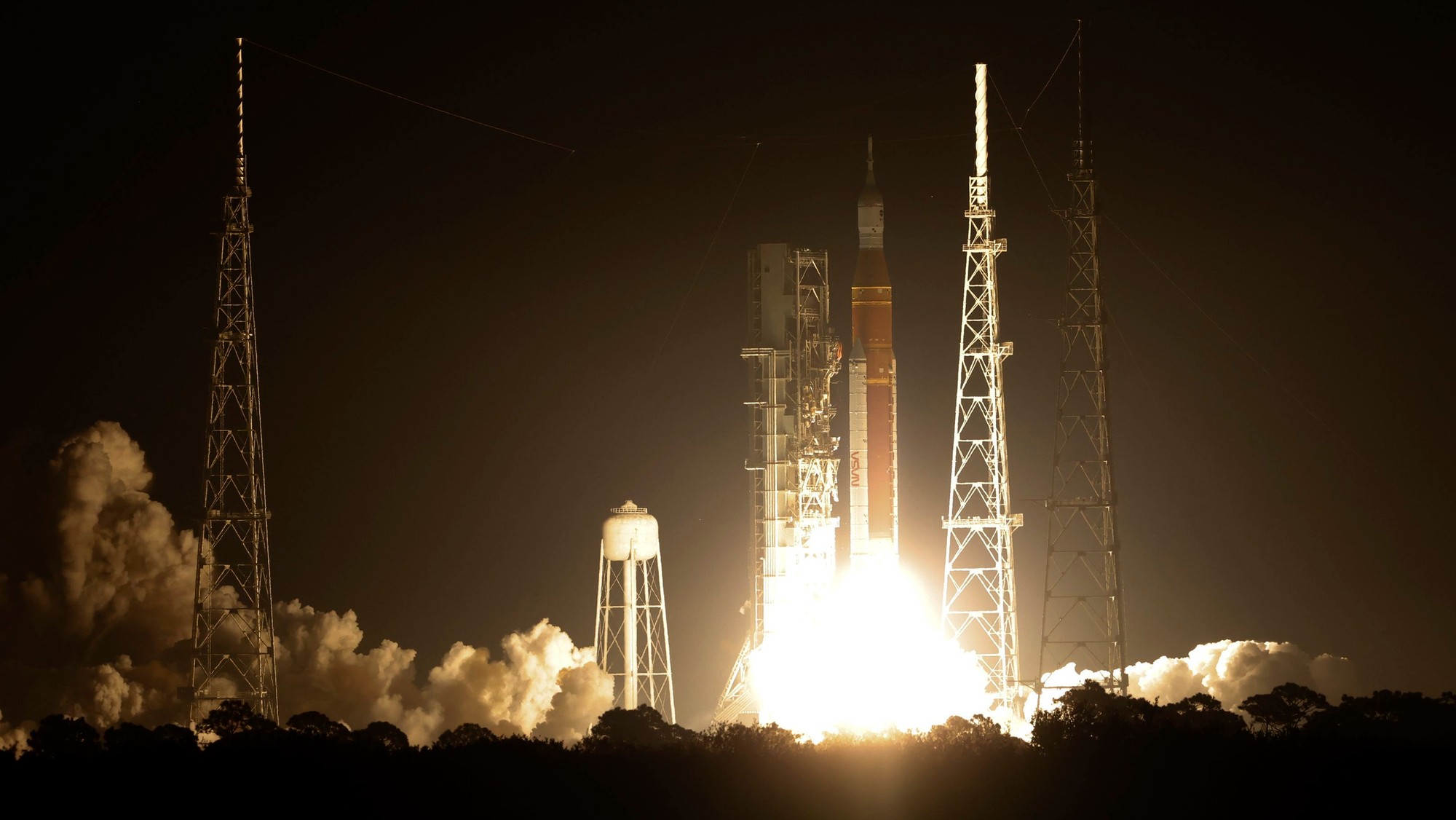 Štart sa podaril: Nová raketa z dielne NASA letí k Mesiacu | Koktejl.sk