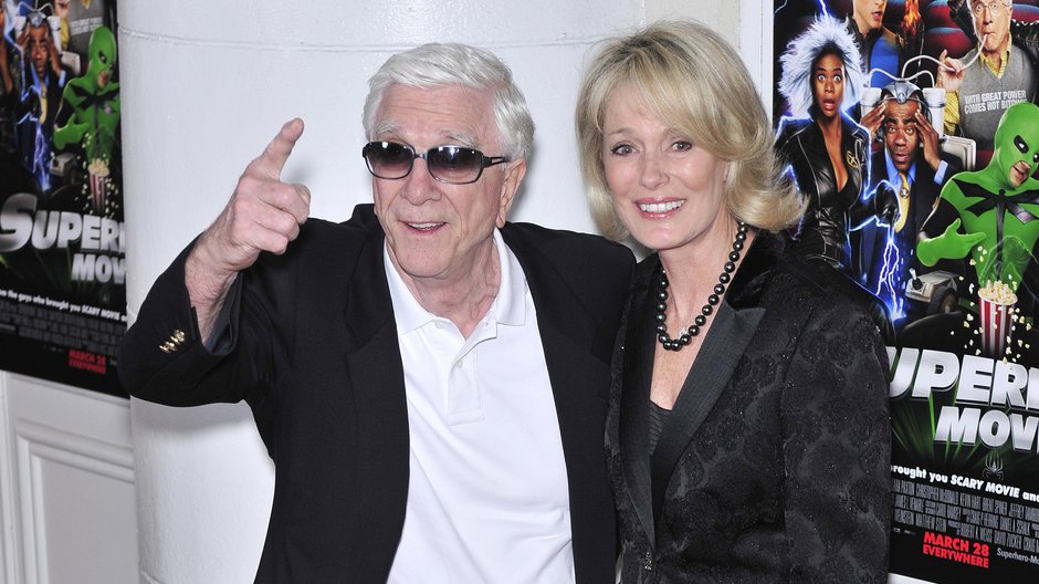 Leslie Nielsen cztery razy brał ślub. Tylko jedna żona nosiła jego ...