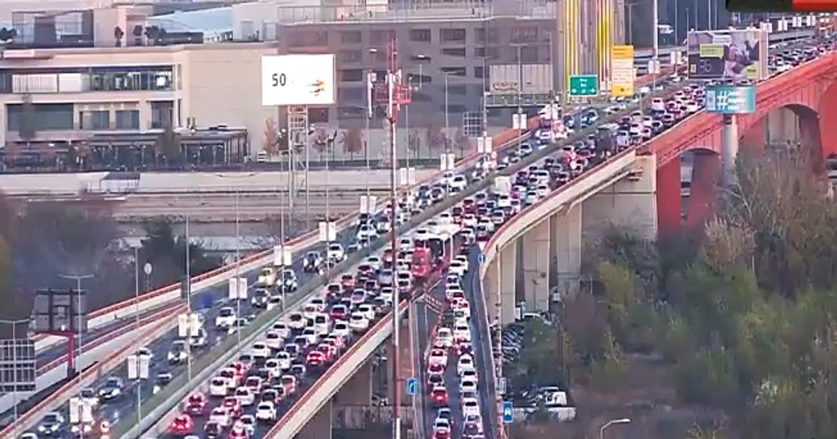 Gužve u Beogradu: Ulica Kneza Miloša paralisana, na Gazeli haos, vozila ...