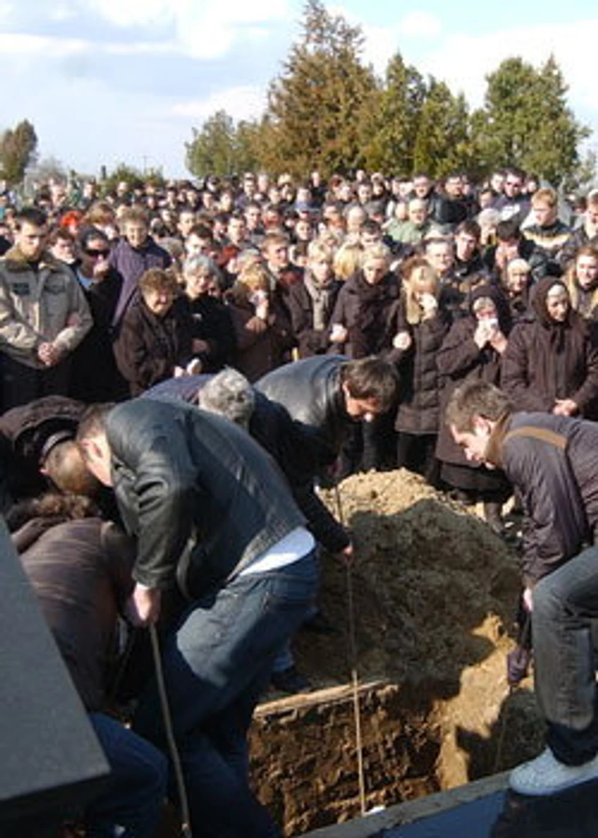 Parafinska rukavica policajca na analizi - Blic