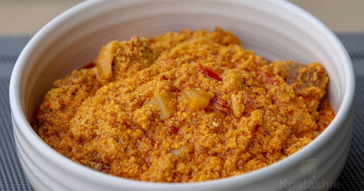 DIY Recipes: How to make Smoked fish and Agushie stew (Akatoa stew ...