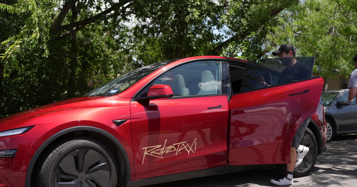 Tesla has been working on modified Model Ys for its Robotaxi program ...