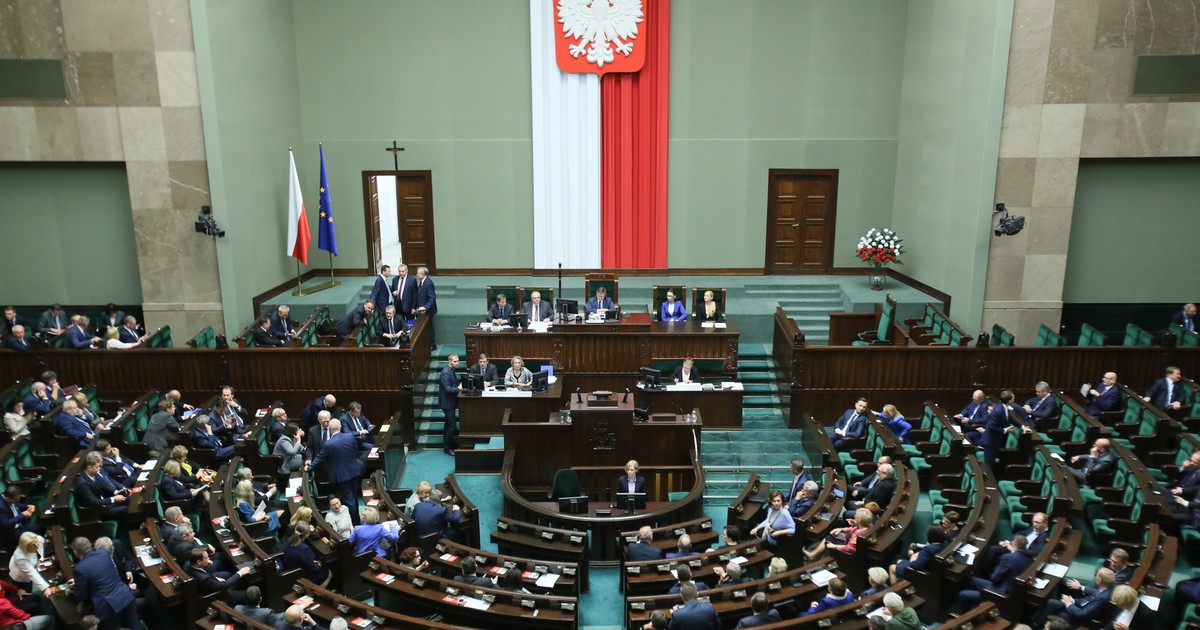Komisja Sejmowa pozytywnie zaopiniowała projekt prezydenta dot. wieku ... Komisja Sejmowa pozytywnie zaopiniowała projekt prezydenta dot. wieku ...