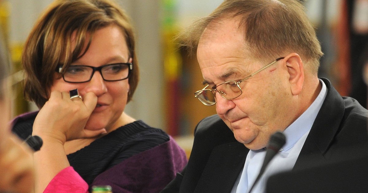 Rydzyk o Grodzkiej: W wieku 56 lat zaczął się robić kobietą - Dziennik.pl