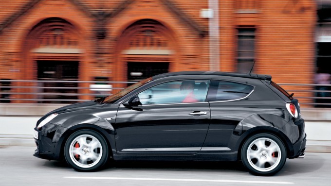 MiTo kontra Mini: stylowe i szybkie