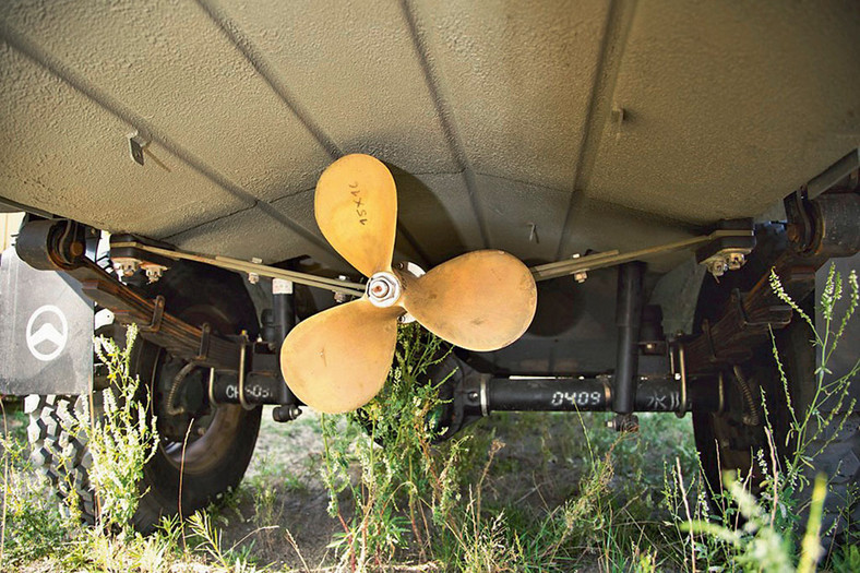 Pływające samochody - Dutton Surf, GAZ-46, Amphicar XL, Beijing Jeep i ...