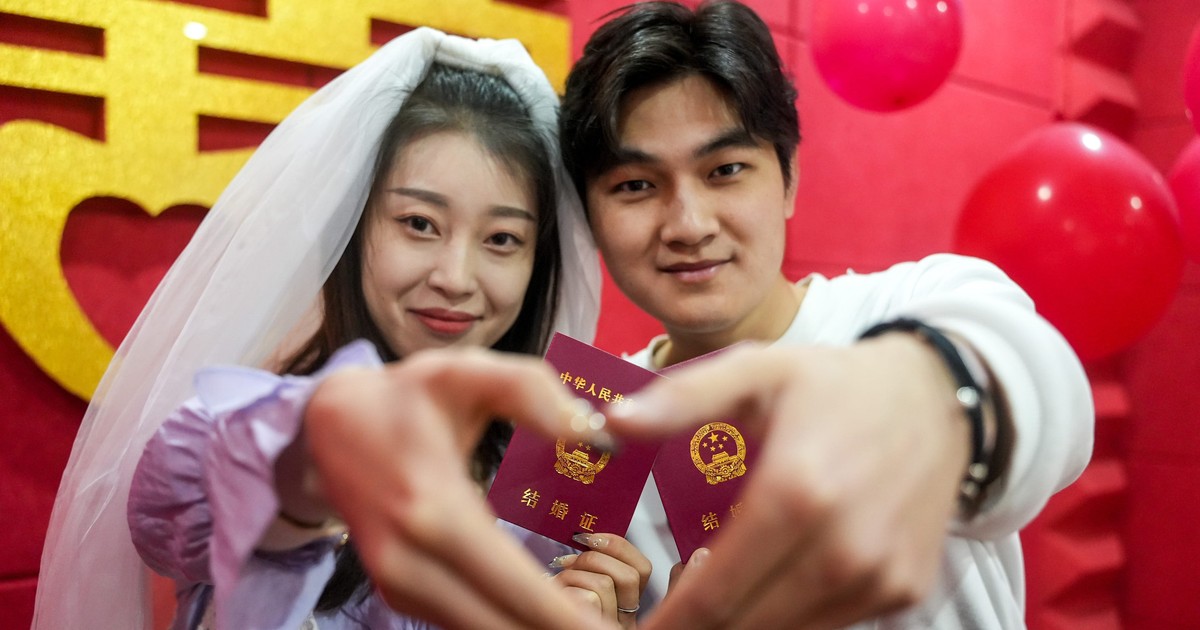 China is debating if it's finally time to let people marry at 18 as it ...