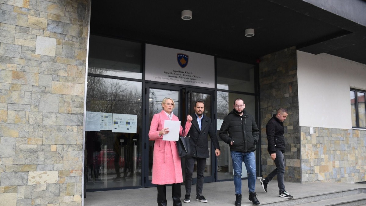 U četiri opštine na severu Kosova svi zahtevi za razrešenje gradonačelnika odbijeni - Blic