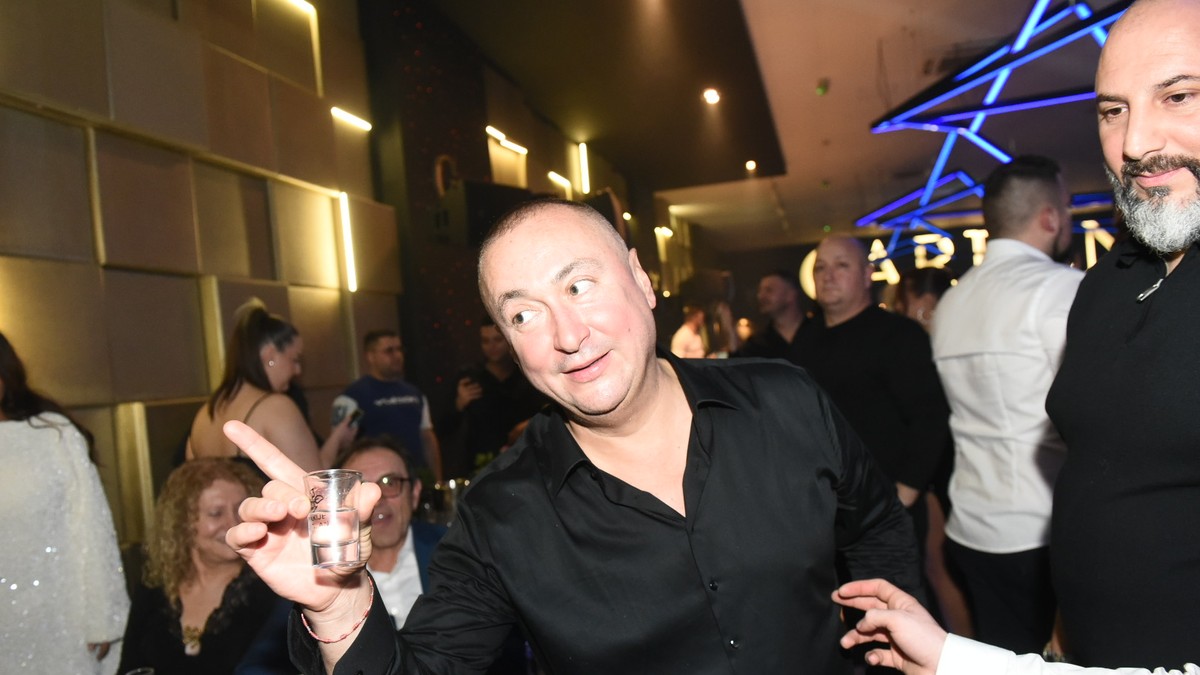 Pevačica otkrila da Đani radi svakakve gadosti za pare: Udarila žestoko ...