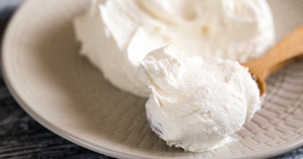 Ten ser bije na głowę mascarpone. Jest idealny nie tylko do sernika ...