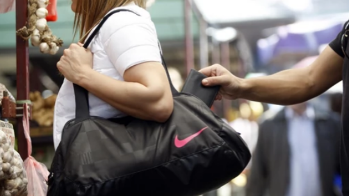 Ako radite ovu stvar, pozivate džeparoše da vas pokradu! Na ovih 7 ...