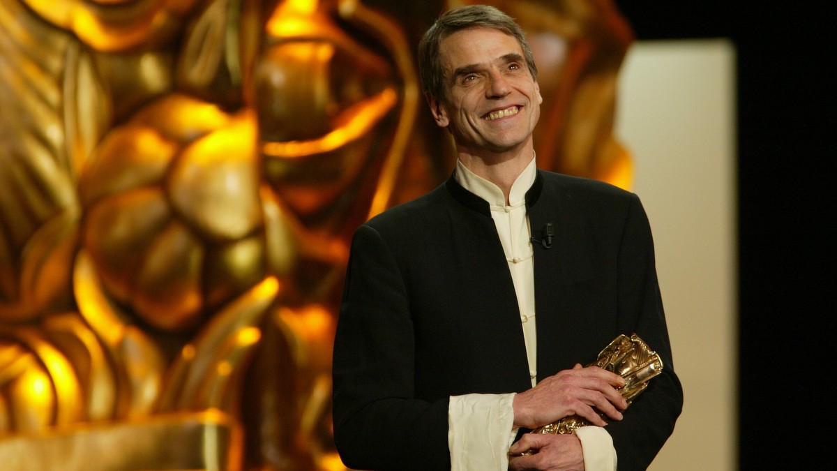75 éves lett Jeremy Irons - Blikk