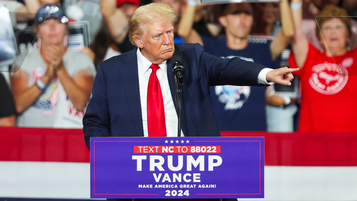 Najnowszy sondaż prezydencki. Donald Trump z minimalną przewagą