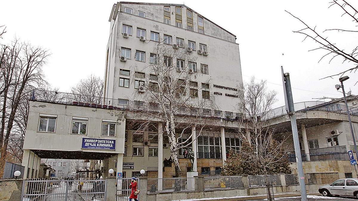 Bebe koje su na respiratoru u Tiršovoj imaju ozbiljna OŠTEĆENJA PLUĆA - Blic