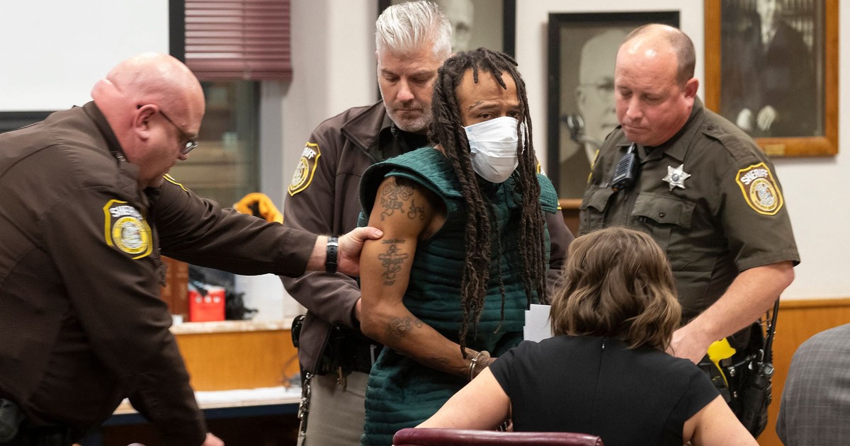 USA. Darrell Brooks - raper MathBoi Fly - wjechał w tłum i zabił sześć osób