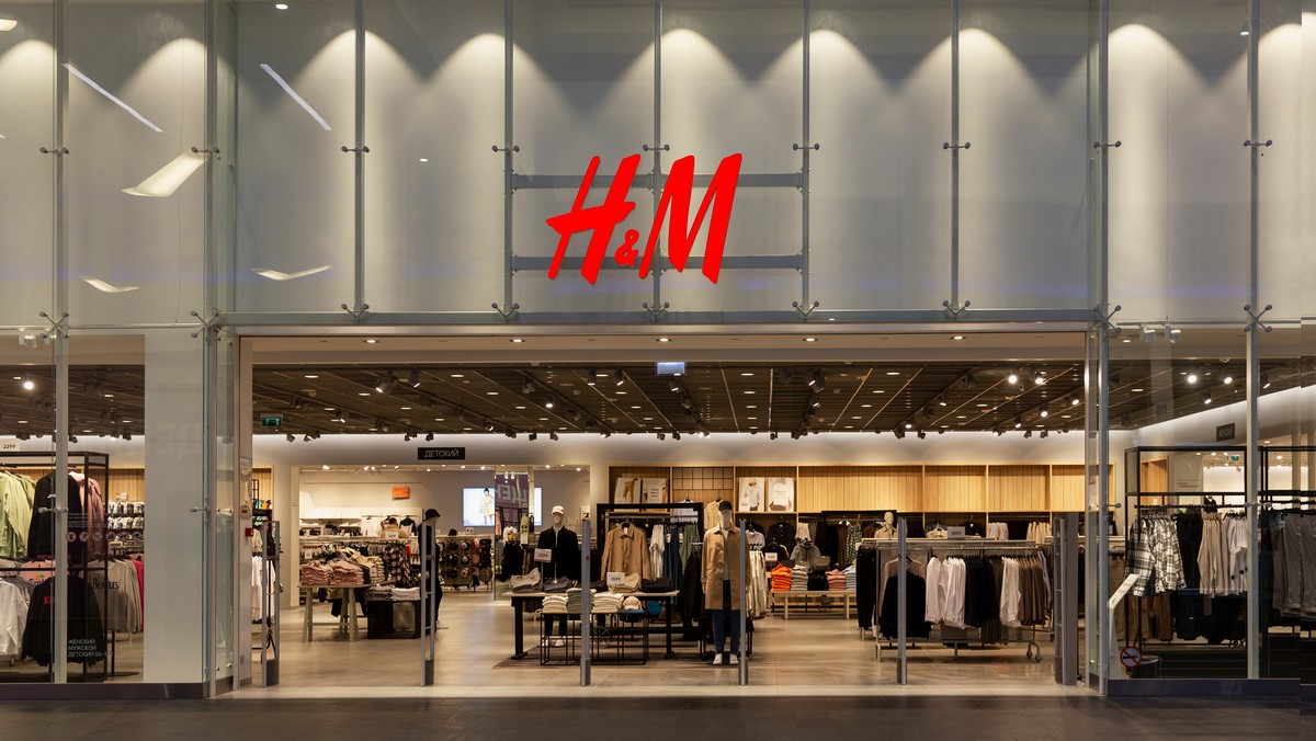 Szwedzka sieciówka wycofuje reklamę. W tle poważne zarzuty - Wiadomości