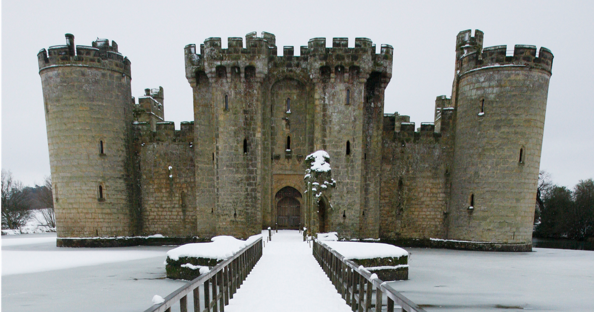 11 abandoned palaces that were once the height of luxury and what they ...