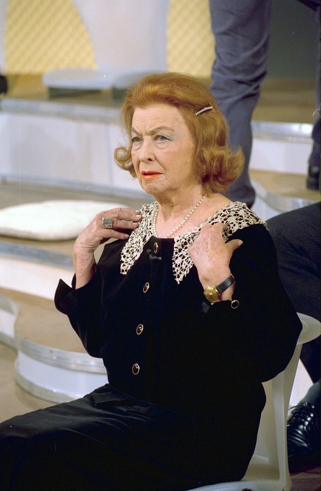 Legendy PRL. Nina Andrycz - dama polskich scen - Plejada.pl