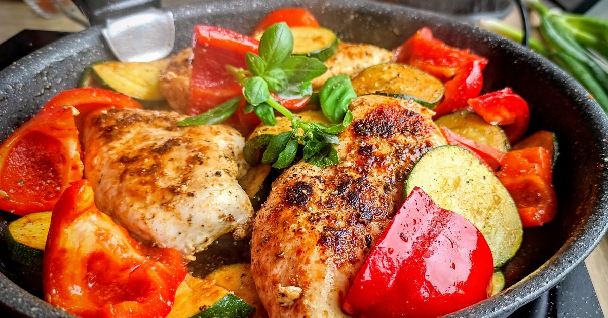 Trzy łatwe przepisy na szybki obiad z fileta z kurczaka - Styl życia