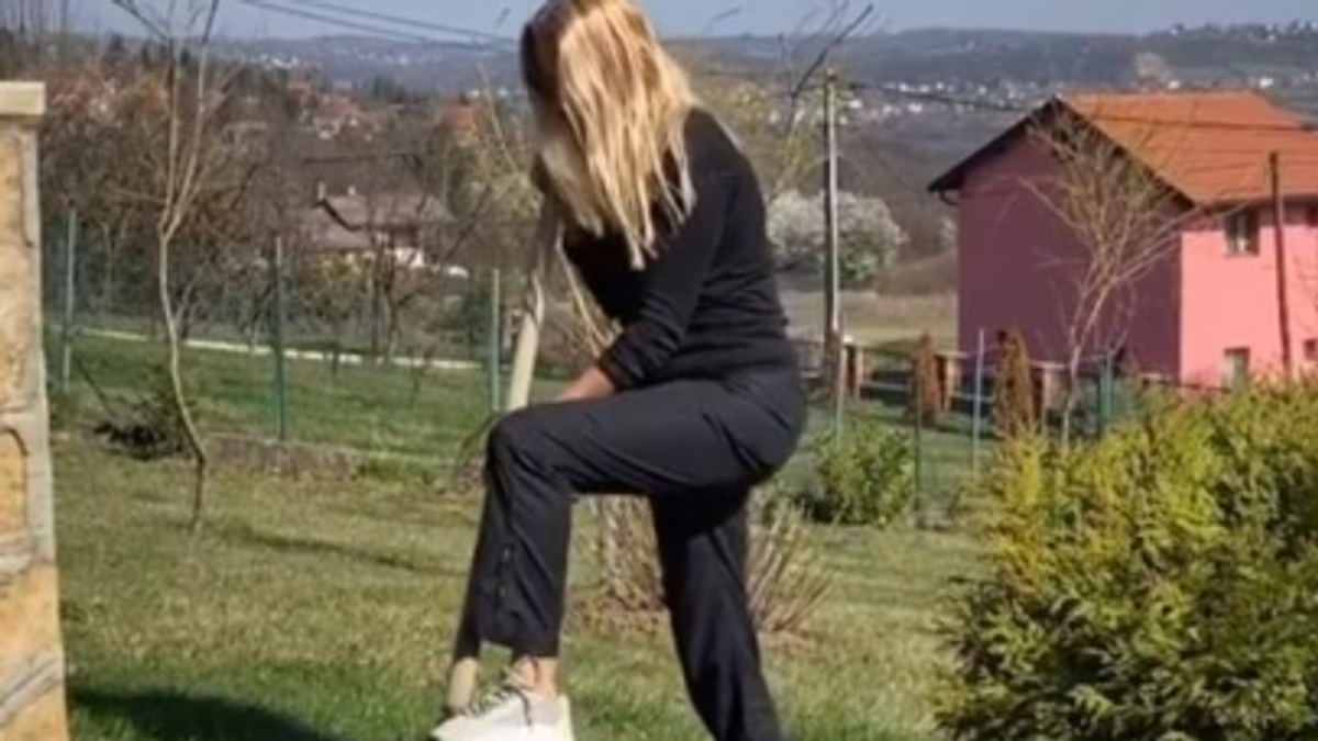 Živela je u Beogradu u luks stanu od 300.000 evra, a sad okopava baštu ...