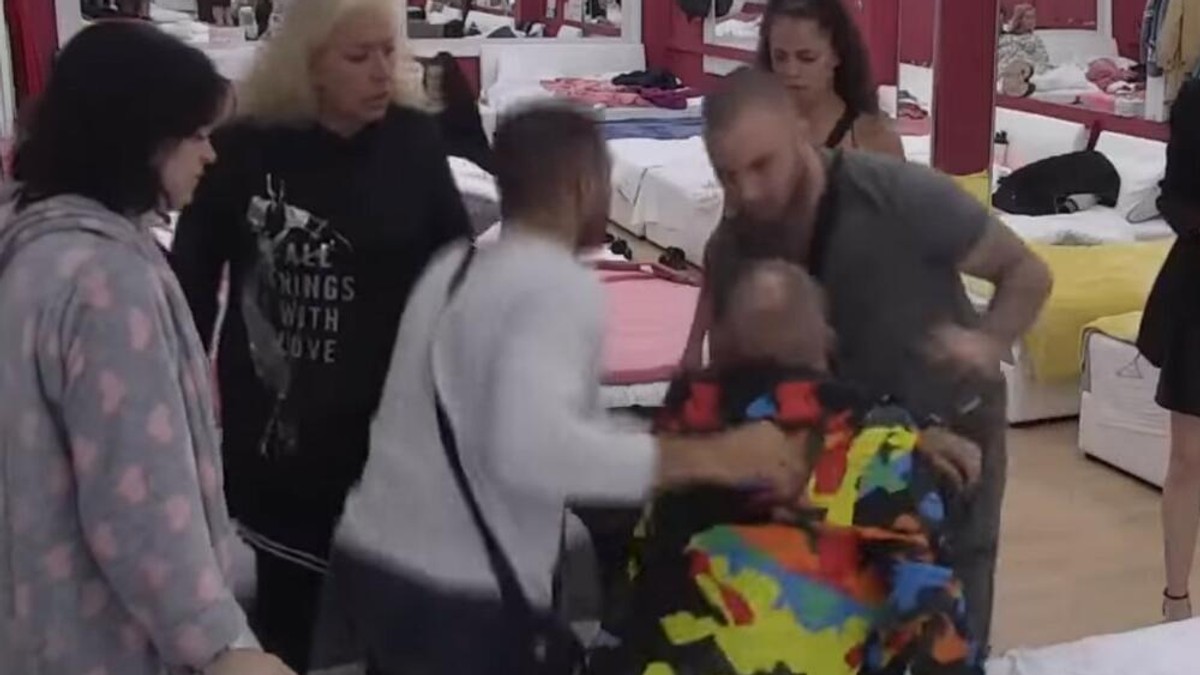 Tuča u Zadruzi - Blic